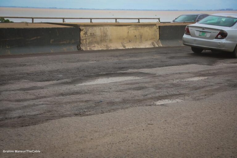 Potholes take over section of Third Mainland Bridge [PHOTOS] - The ...