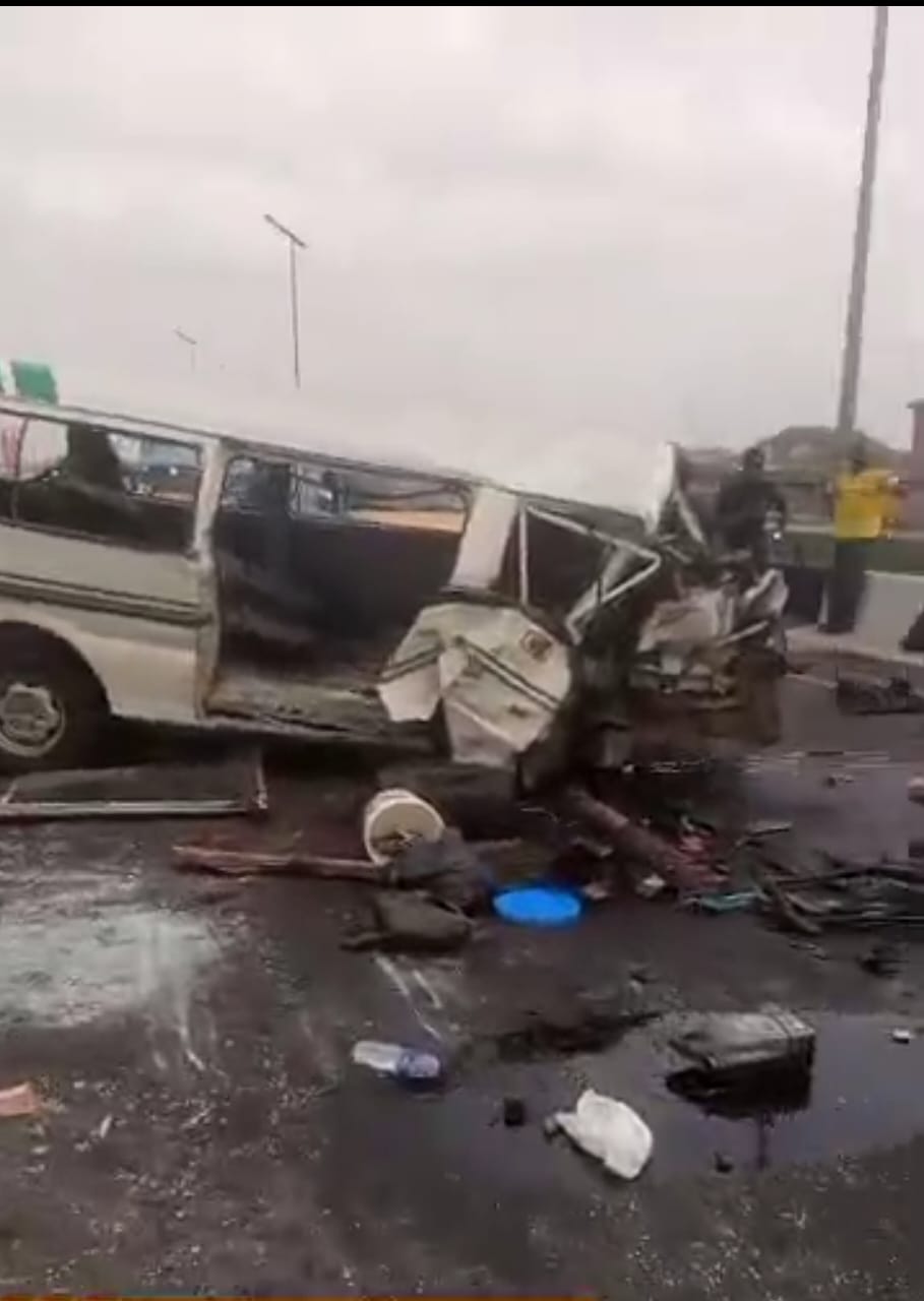 14 persons rescued by LASTMA officials after auto crash in Lagos - The ...